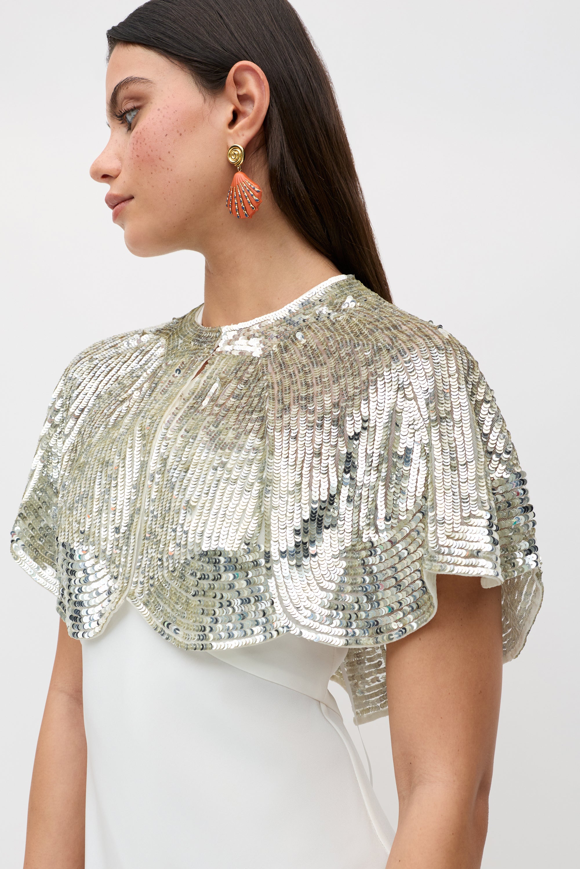 Evienne Embellished Cape in Ivory Art Deco Embellishment Pearl | RIXO ⋆