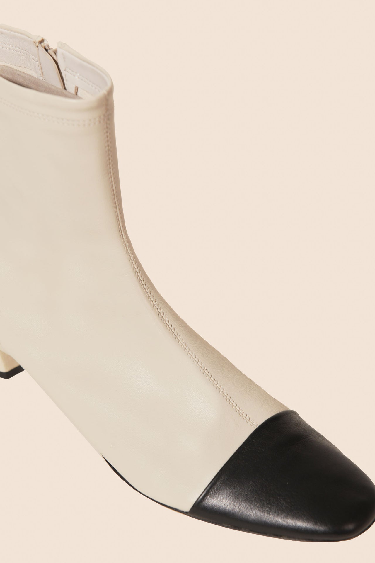 Rey Leather Boots in White Ivory