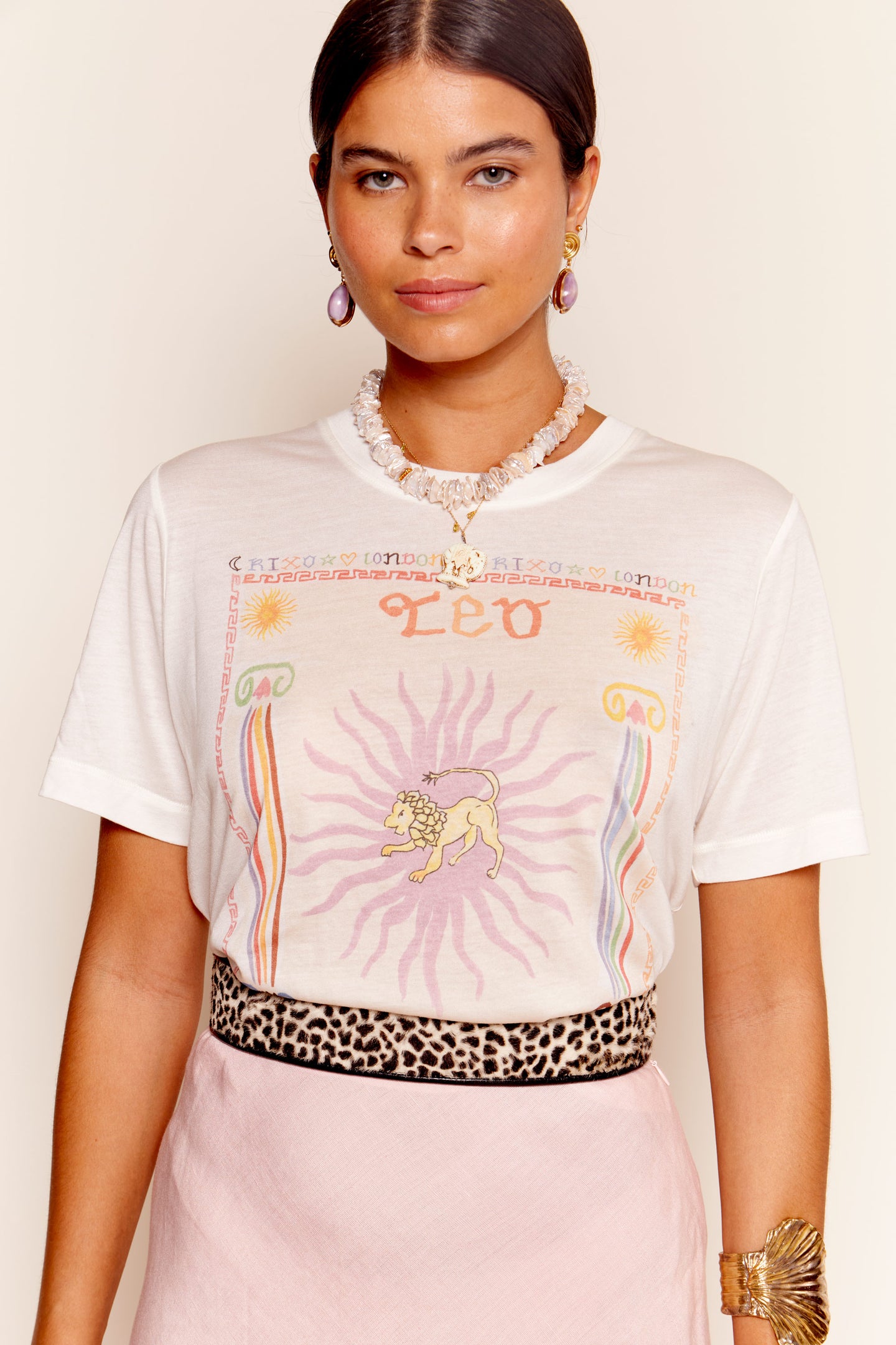 Ria Zodiac T-Shirt in White Cancer