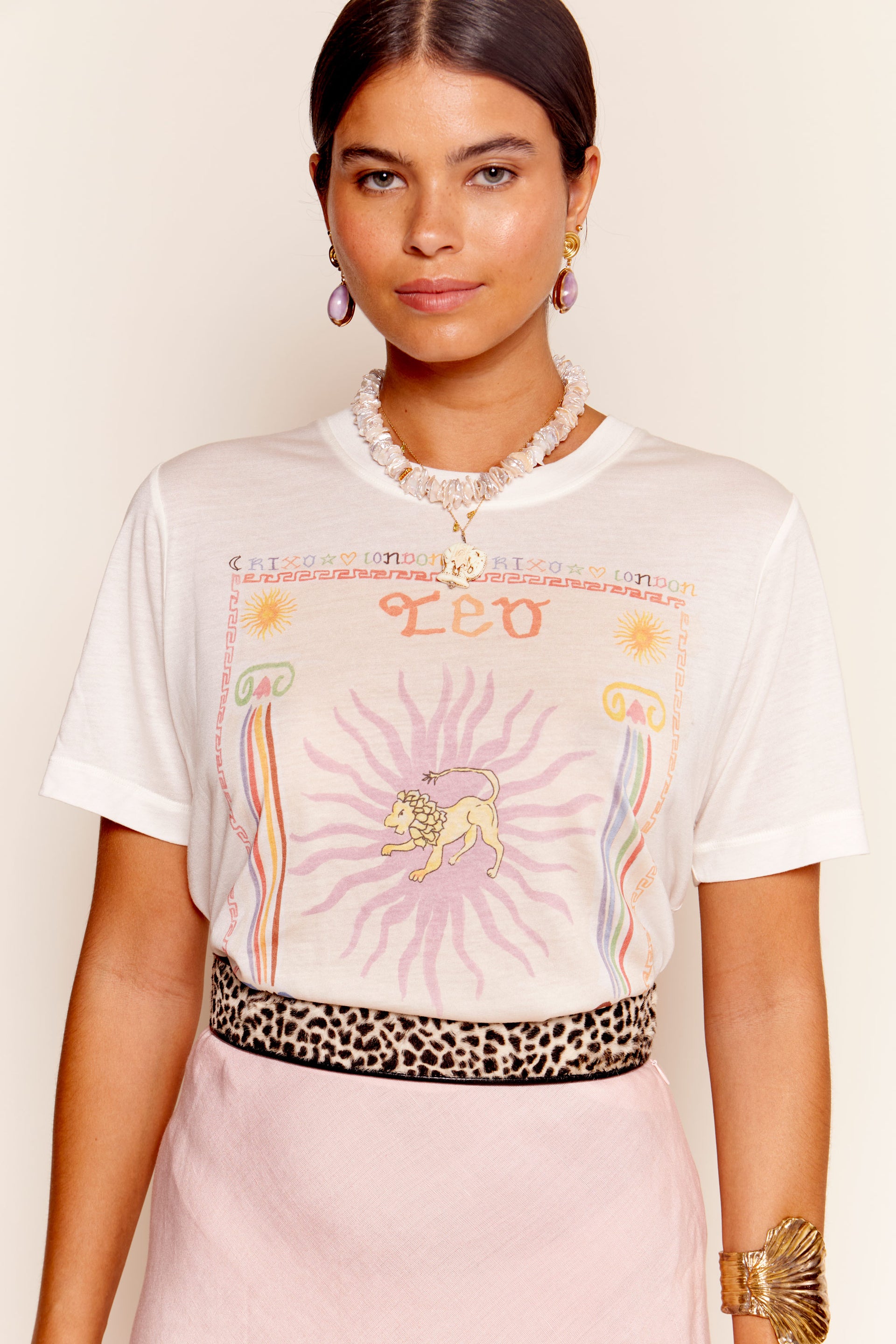 Ria Zodiac T-Shirt in White Cancer