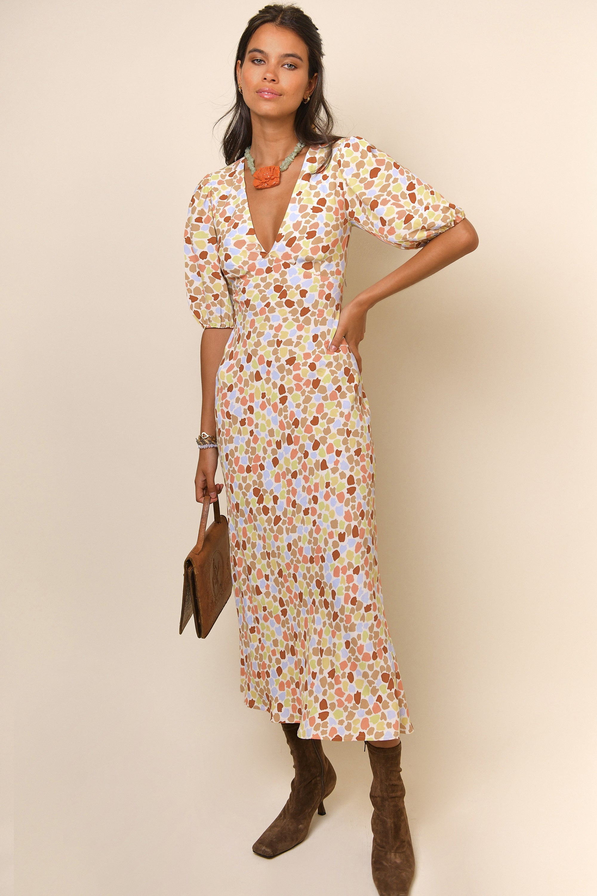 Steph in Cream Stone Multi Tulip